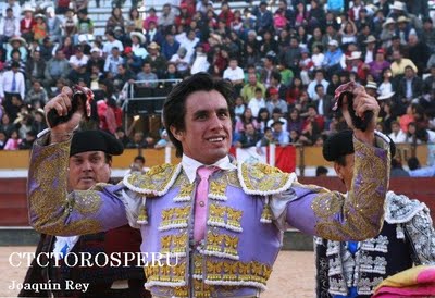 CIRCULO TAURINO DEL CENTRO: OTRO TRIUNFO DE FERNANDO ROCA REY