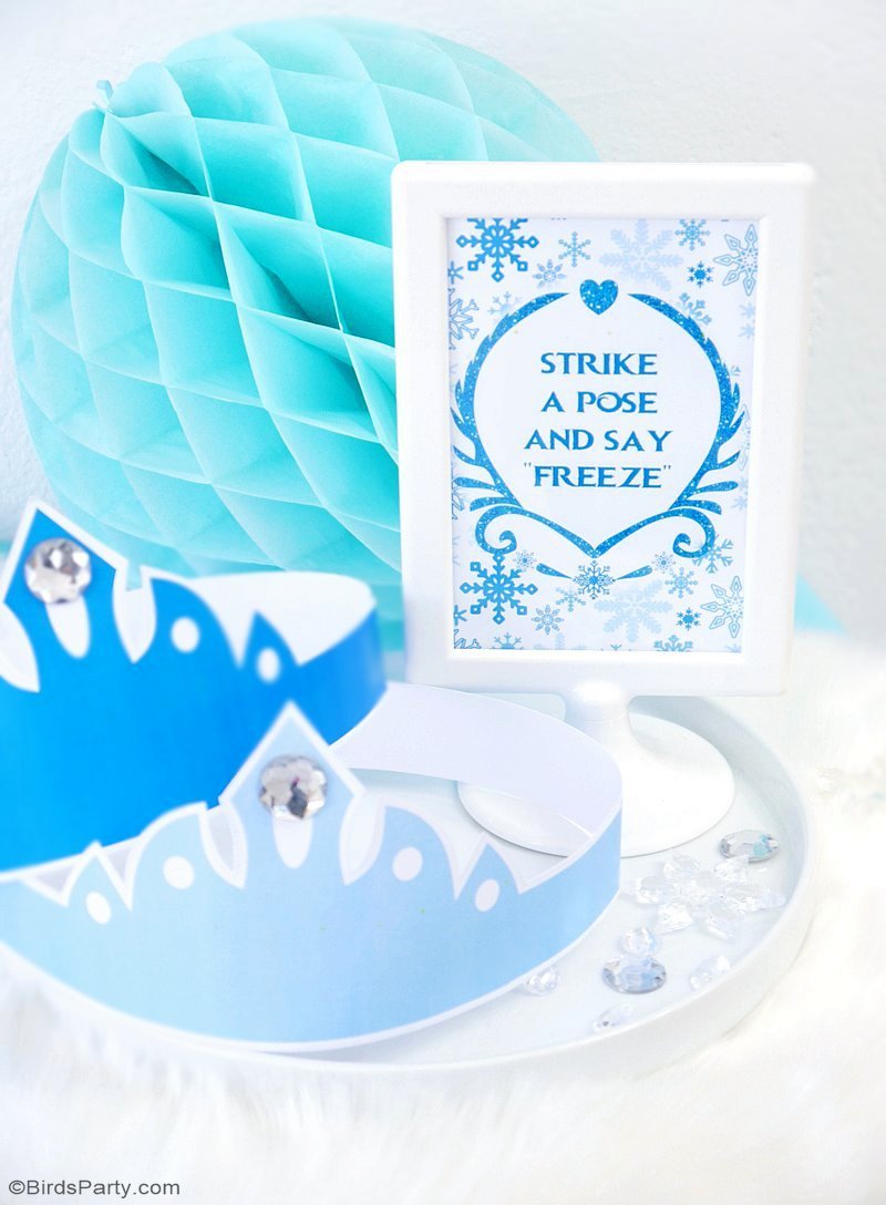 DIY Frozen Inspired Party Photo Booth - Party Ideas | Party Printables Blog