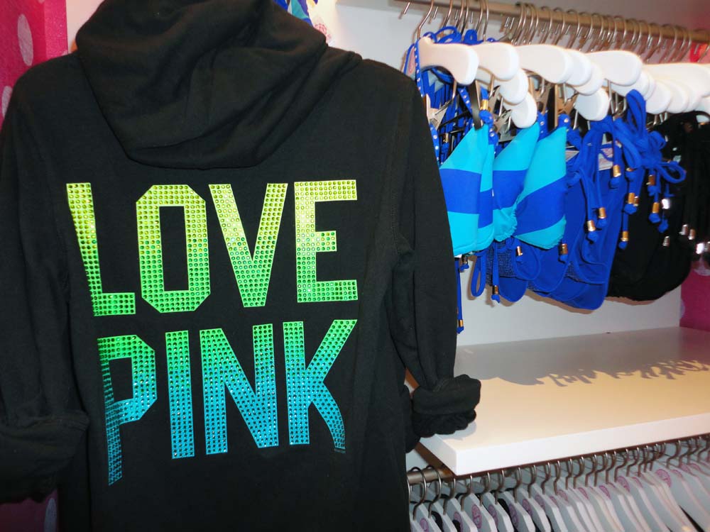 Toronto Grand Prix Tourist - A Toronto Blog: PINK opens in Eaton Centre ...