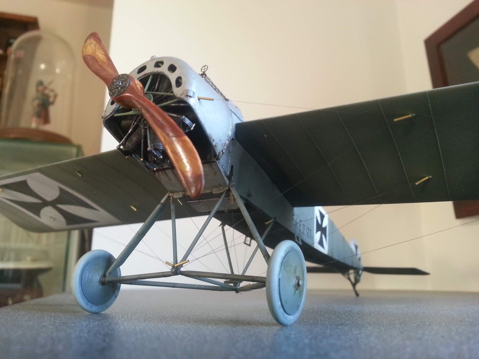 Dave's Model Workshop: Rigging the Wingnut Wings Fokker