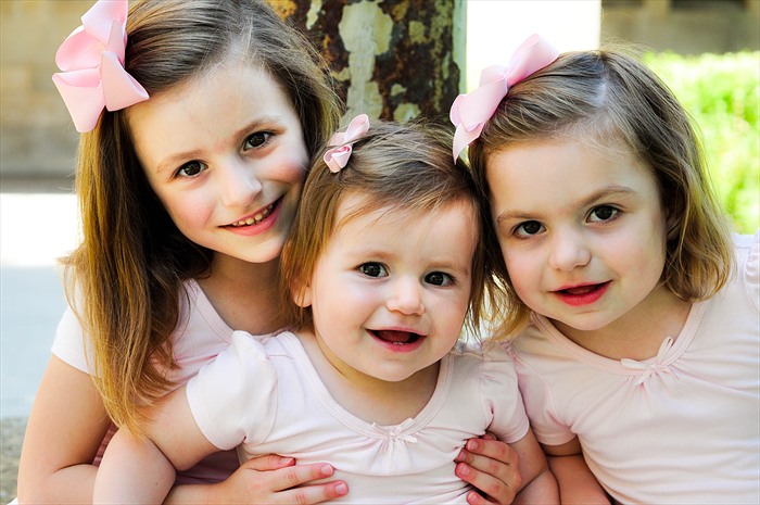 10 Ways To Encourage Sibling Bonding Among Your Children | Diva Likes