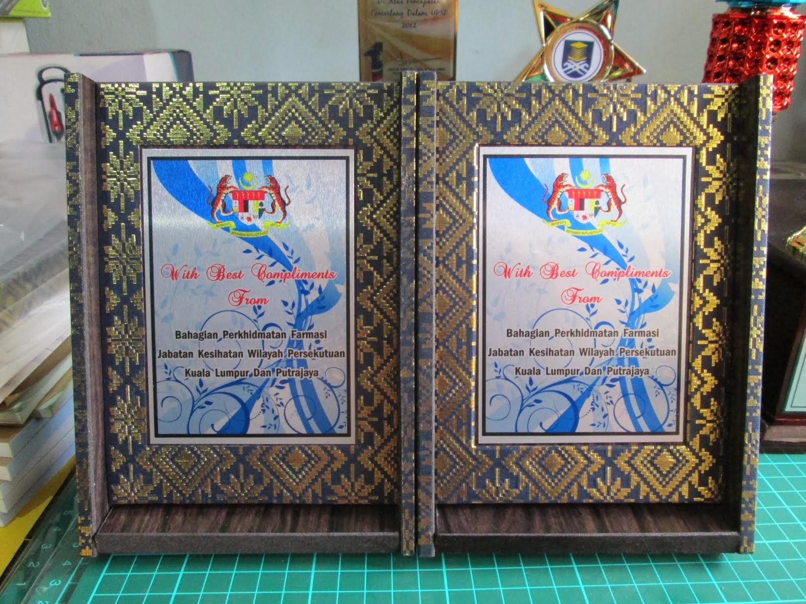 MEDAL & TROFI UNTUK SEMUA.: PIALA PUSINGAN KACA