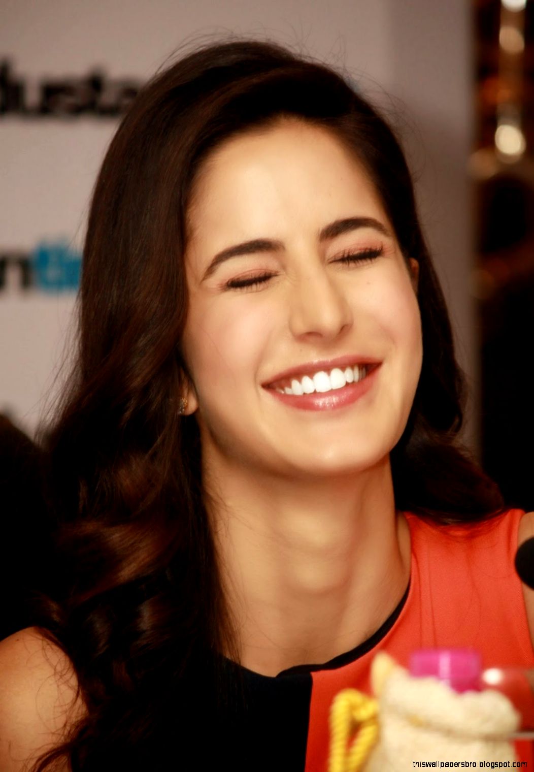 Katrina Kaif Smile Cute | This Wallpapers