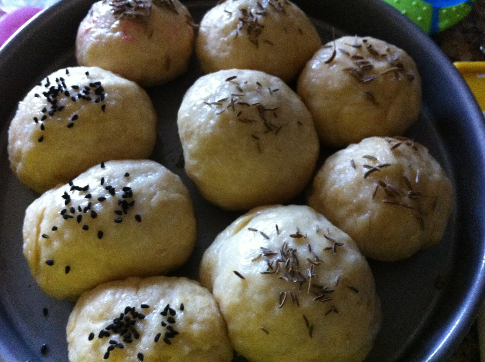 Khaliyat Al Nahl- Middle Eastern Honey comb bread filled with cream ...