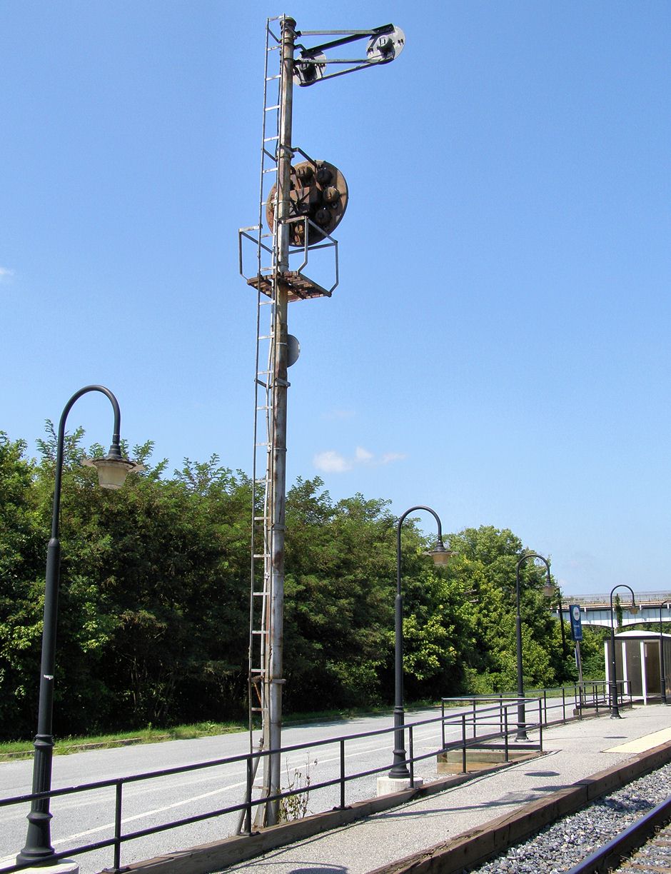 The Position Light: PHOTOS: WB Tower