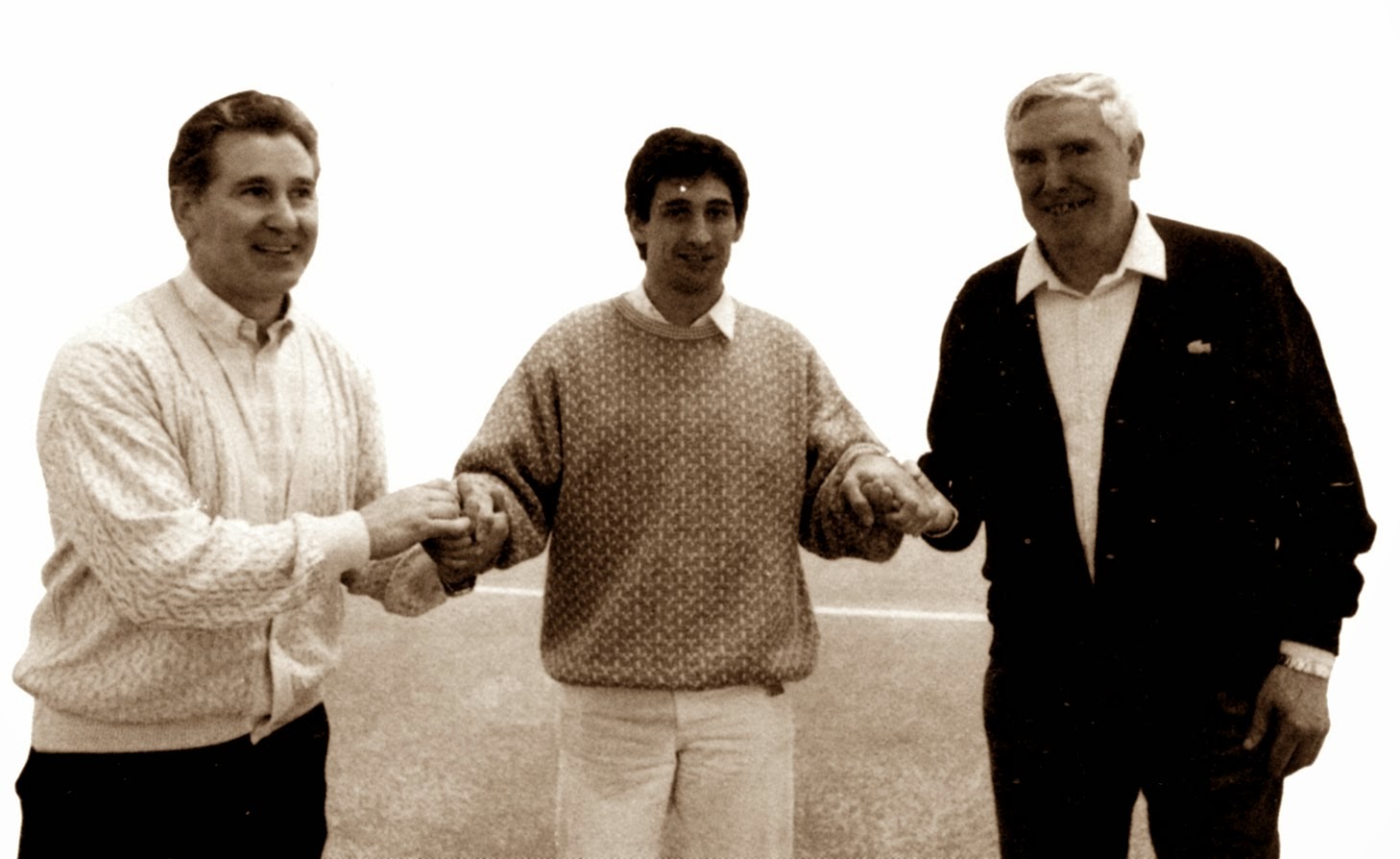 AL ROJO VIVO: SON LEYENDA, JULIÁN RETEGUI, CON ONCE TXAPELAS, EL ...