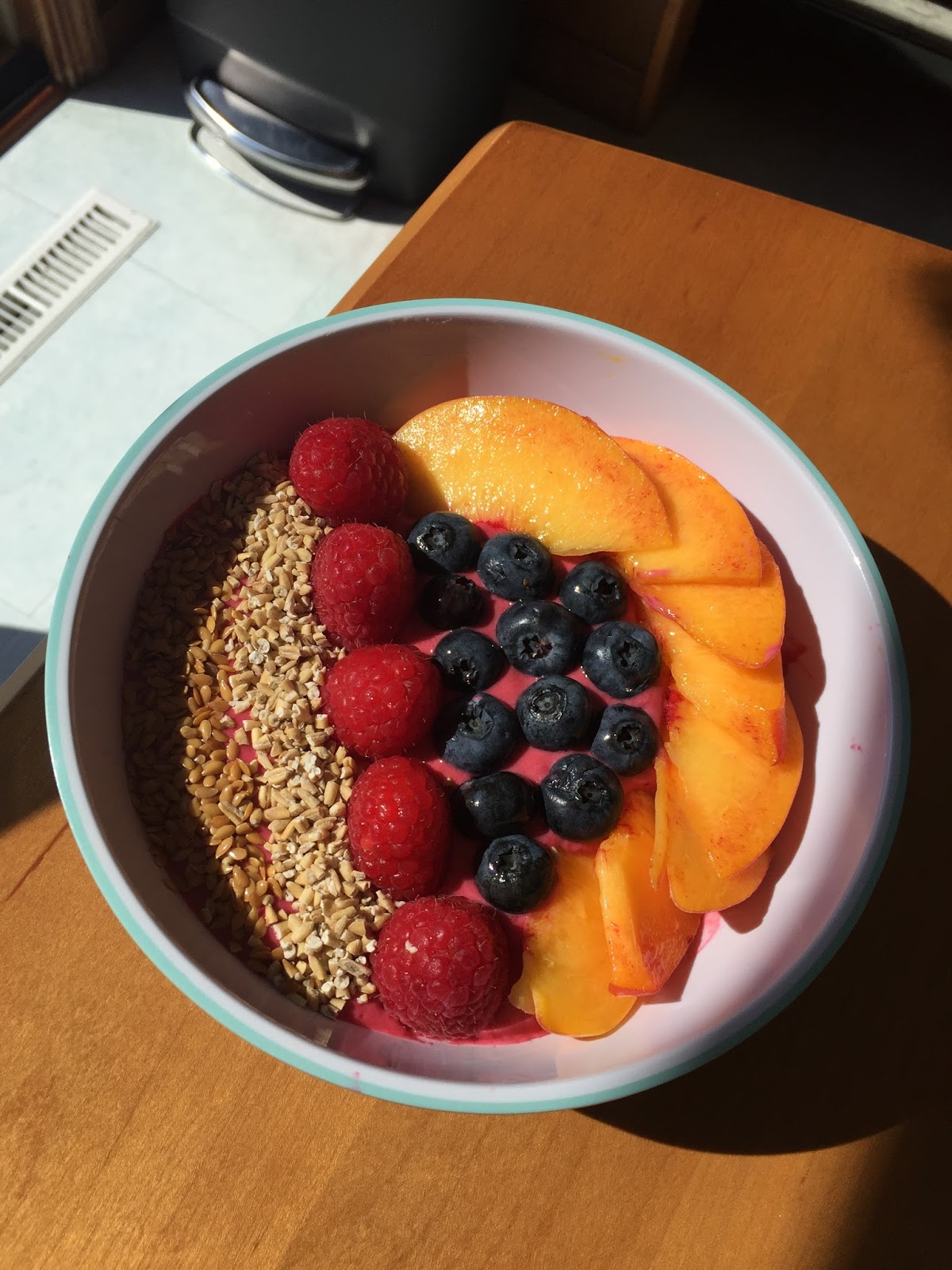 Oh Well.: Homemade Smoothie Bowl