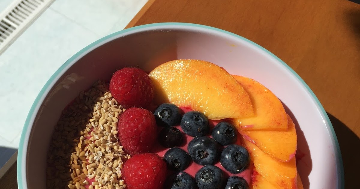 Oh Well.: Homemade Smoothie Bowl