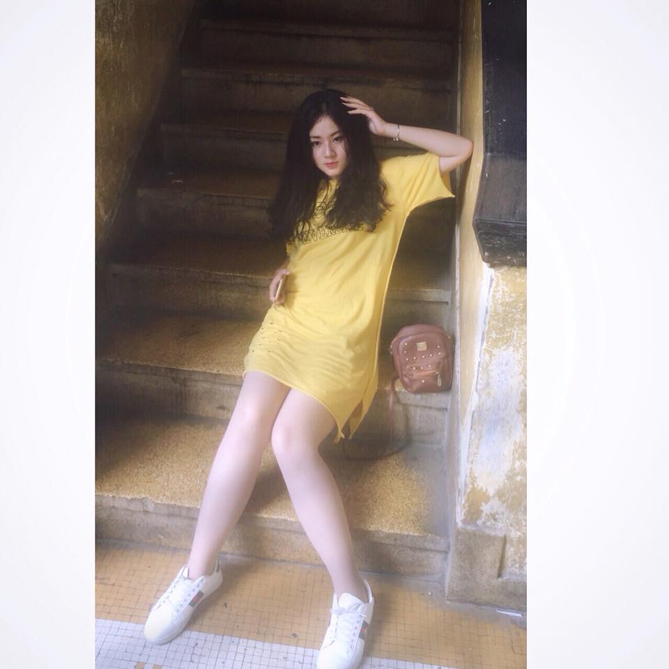 Josie Nguyễn Hân - A girl should be like a butterfly,pretty to see but ...