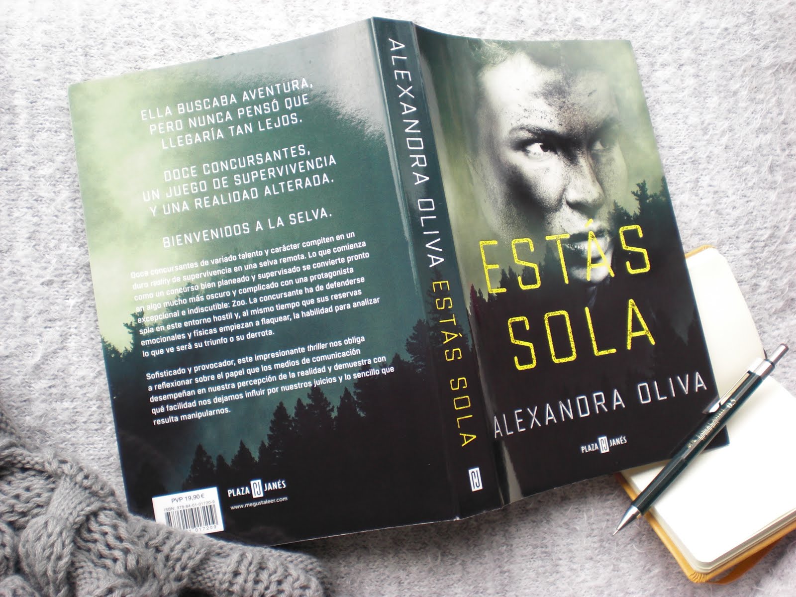 ExcentriKs: Reseña: Estás sola, Alexandra Oliva