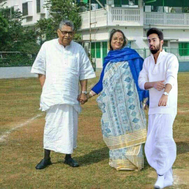 Thakur Anukulchandra Family Photos