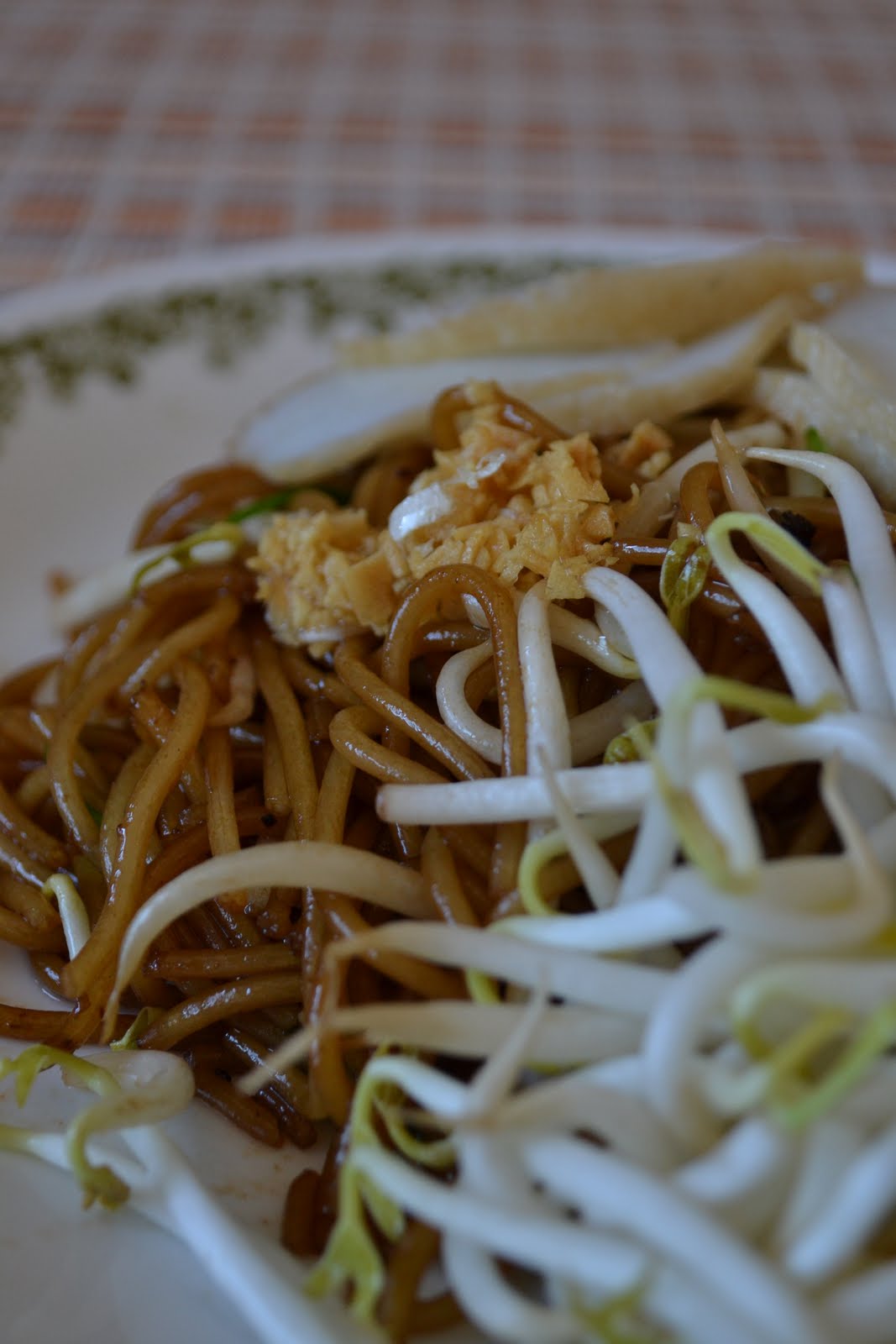 Cooking and Baking with MaeJJ: Fried Mee Tai Bak