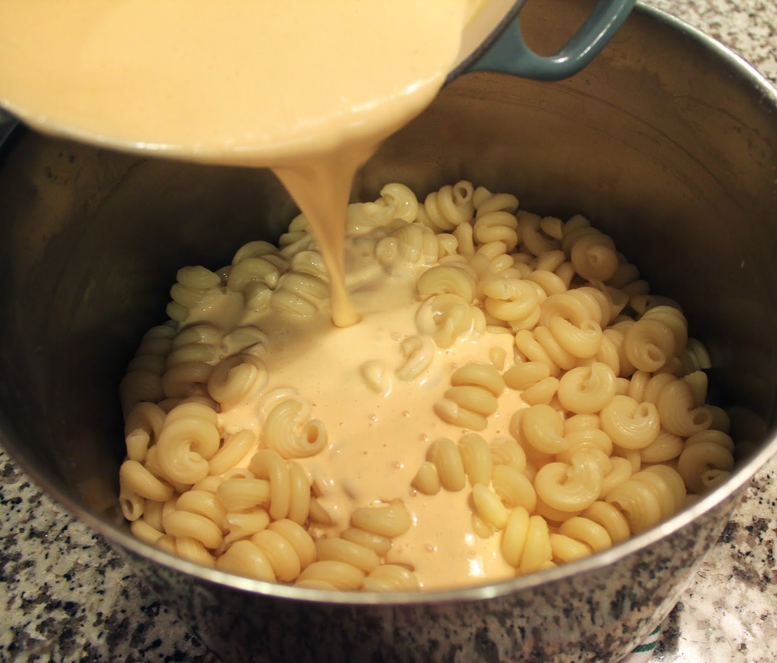 Hey, Mom! What's For Dinner?: Lobster Macaroni & Cheese