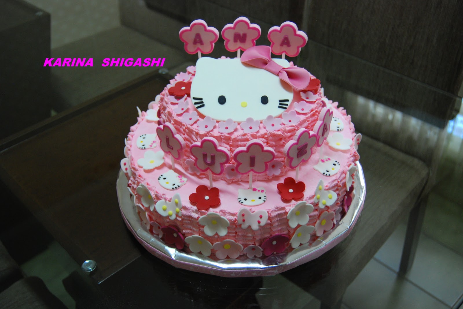 BOLOS ART PERSONALITÉ KARINA SHIGASHI: Bolo Hello Kitty