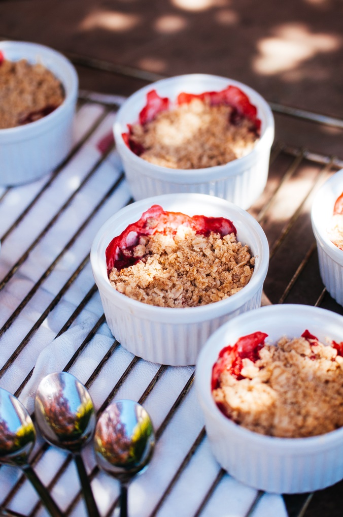 Roses in the Oven: Strawberry amaretto crumble pots (v + gf)
