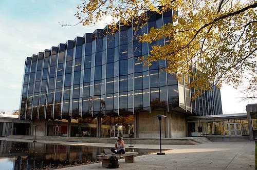 University of Chicago Law School - Online World Universities Database