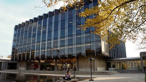 University of Chicago Law School - Online World Universities Database