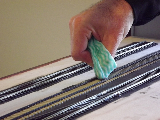 The Philden Model Railway Blog: Detailing concrete Peco track
