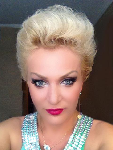 Maya Alickaj kengetarja e njohur qe nuk e harroi asnjehere orgjinen e ...