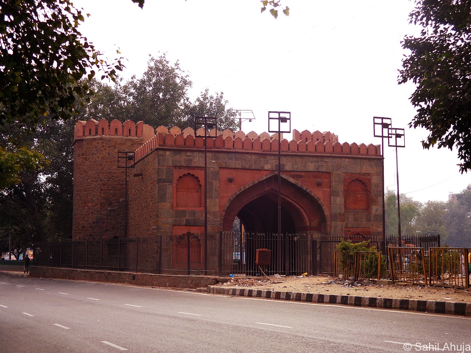 Pixelated Memories: Delhi Gate, New Delhi