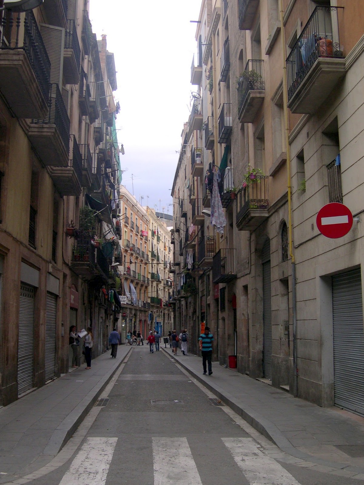 Barcellona insolita, quello che il turista non vede e non sa: Barrio ...