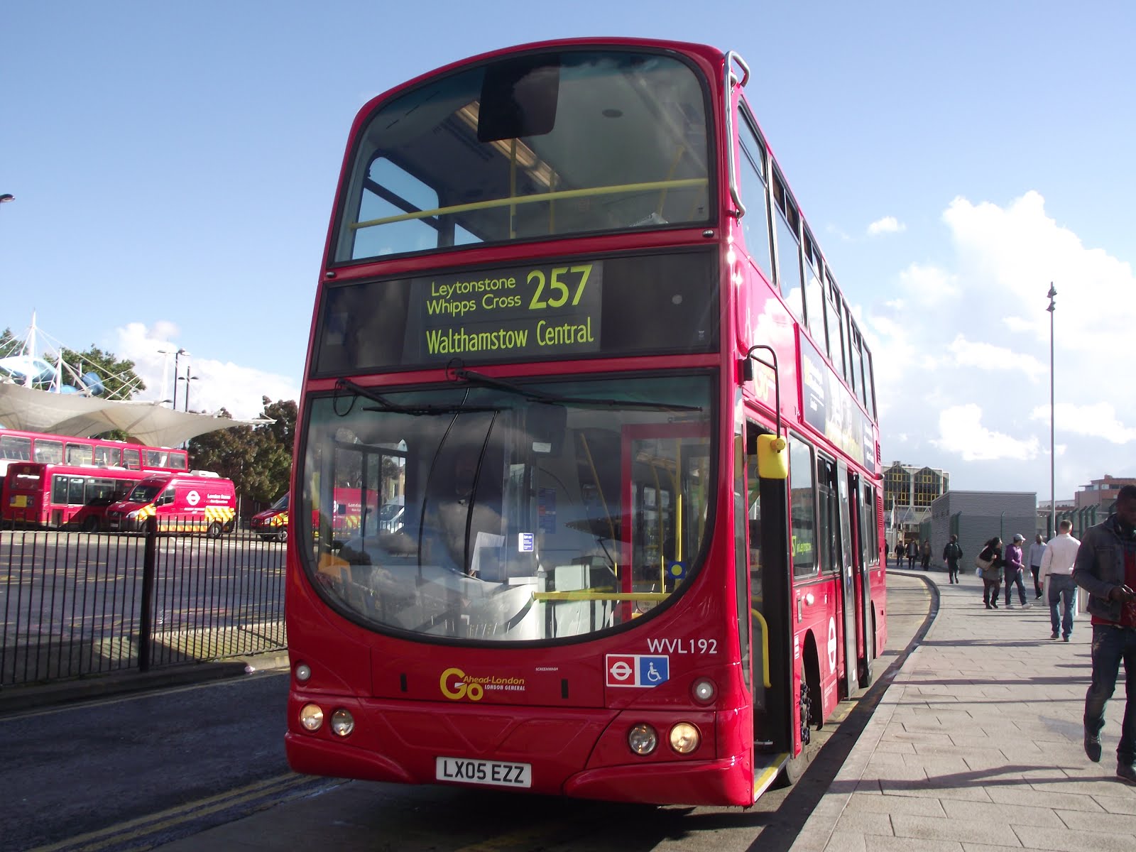 Tom London & Surrey Bus Blog: Route 257 Observations