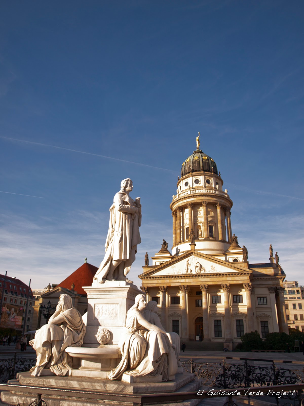 Gendarmenmarkt, chocolate, música y codillo en la plaza mas bonita de ...