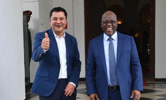 ROSTAM AZIZ ATUA IKULU, AMUAMBIA RAIS MAGUFULI, MIMI NI YANGA ...