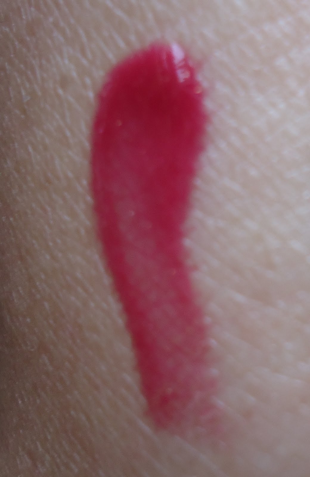 Maybelline Colorsensational Lip Gloss Review, Swatches - New Love - Makeup