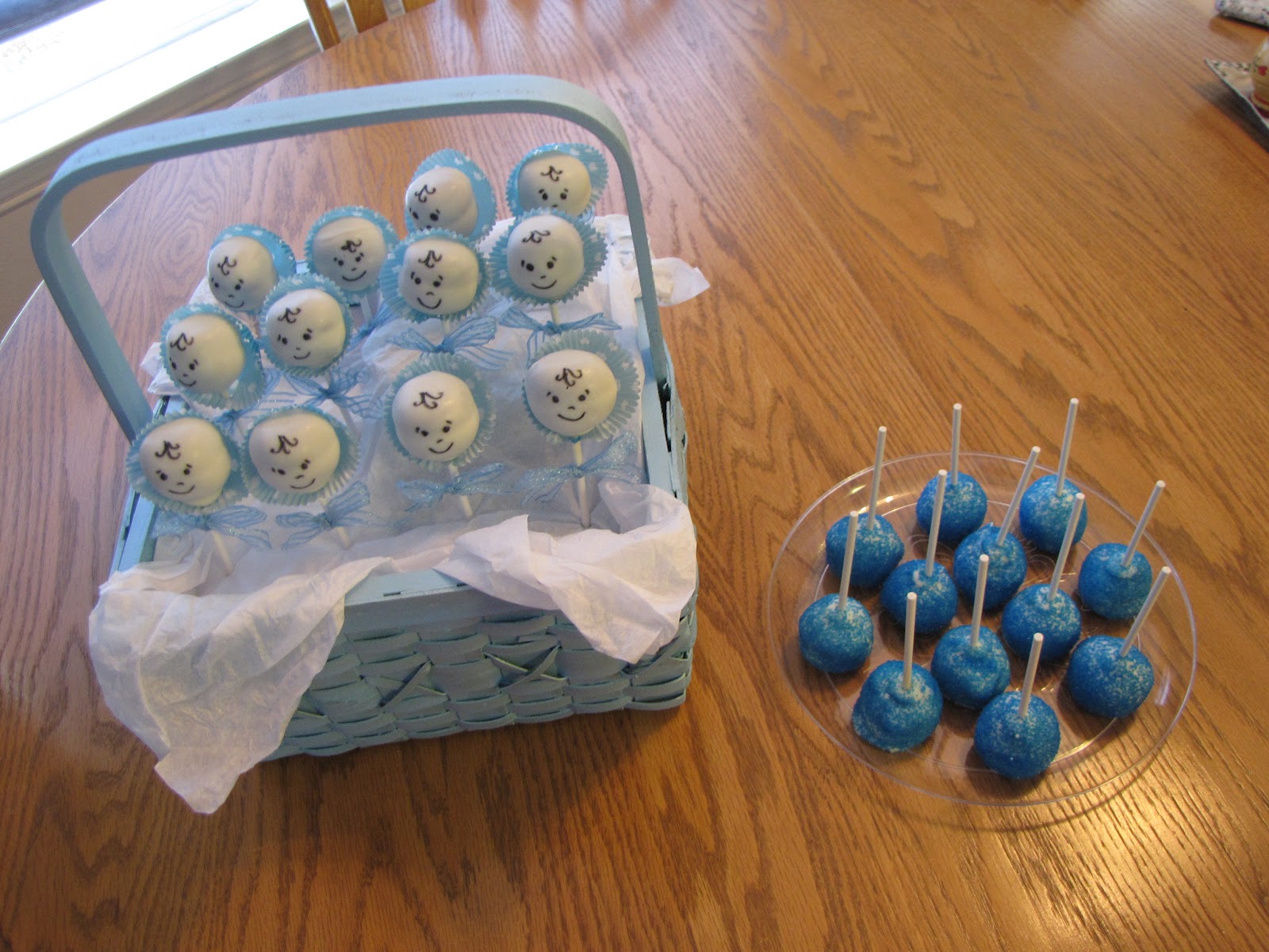 Hannah's Cake Pop Shop: Baby Shower Cake Pops!