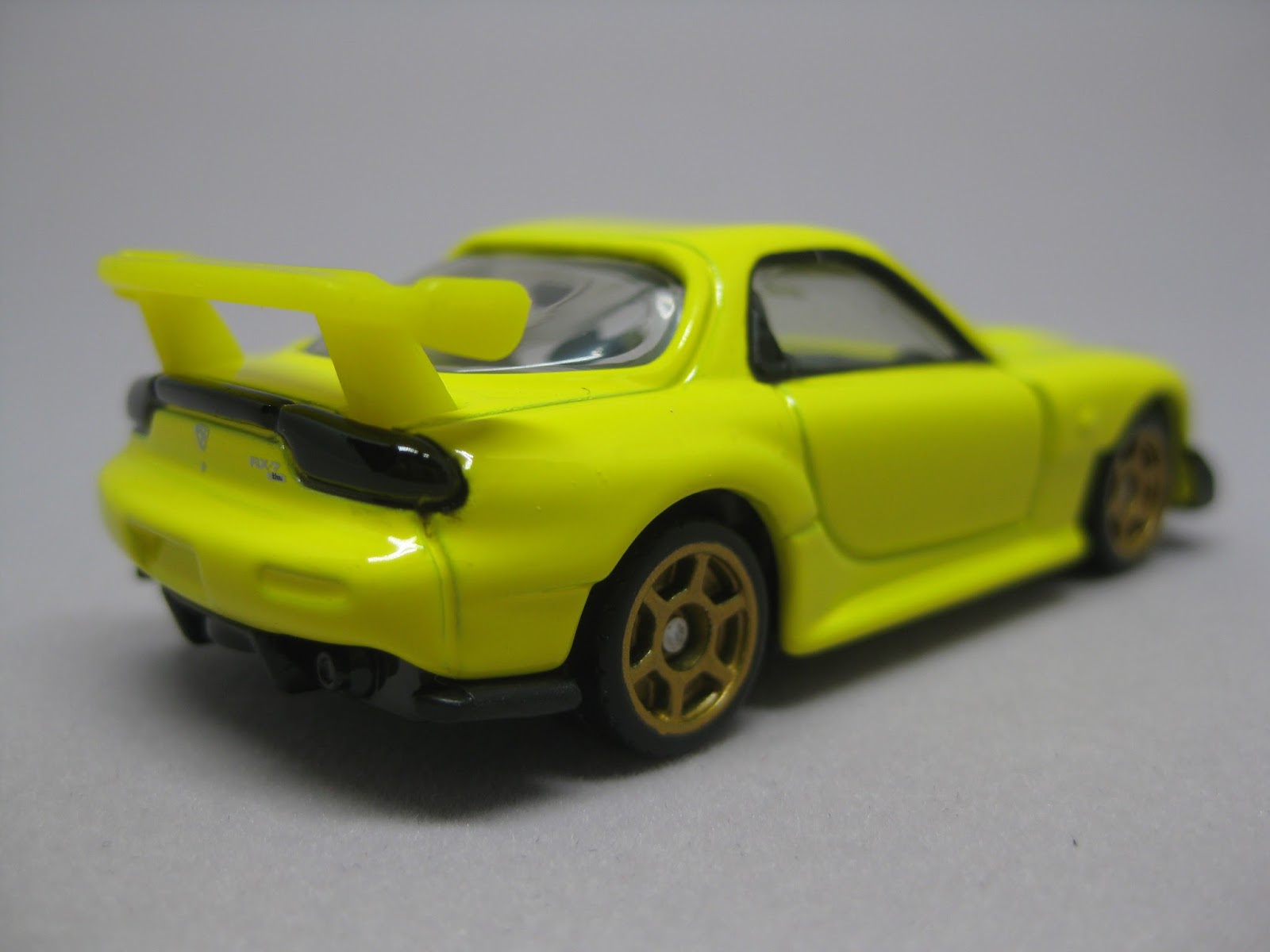 deSMOnd Collection: Tomica "Initial D" FD3S RX-7 Project D Ver.