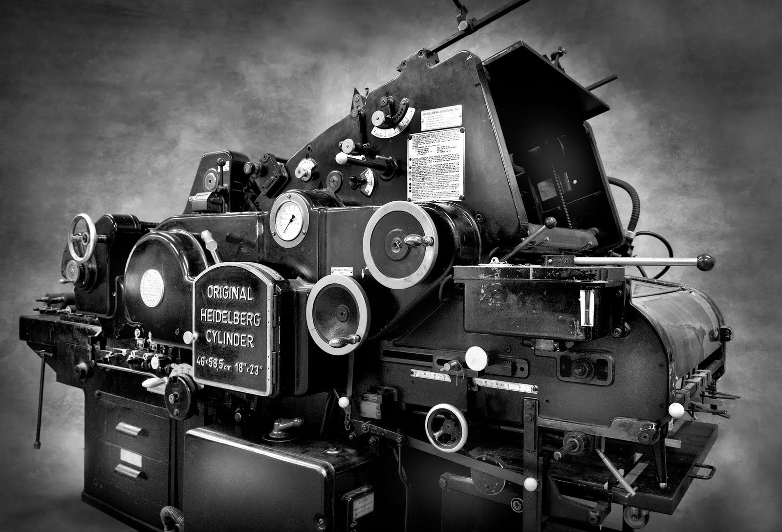 Letterology: Press Photos