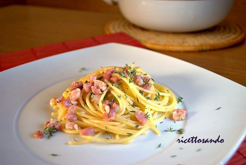 Ricettosando - ricette di cucina : Pasta e pancetta al profumo di timo