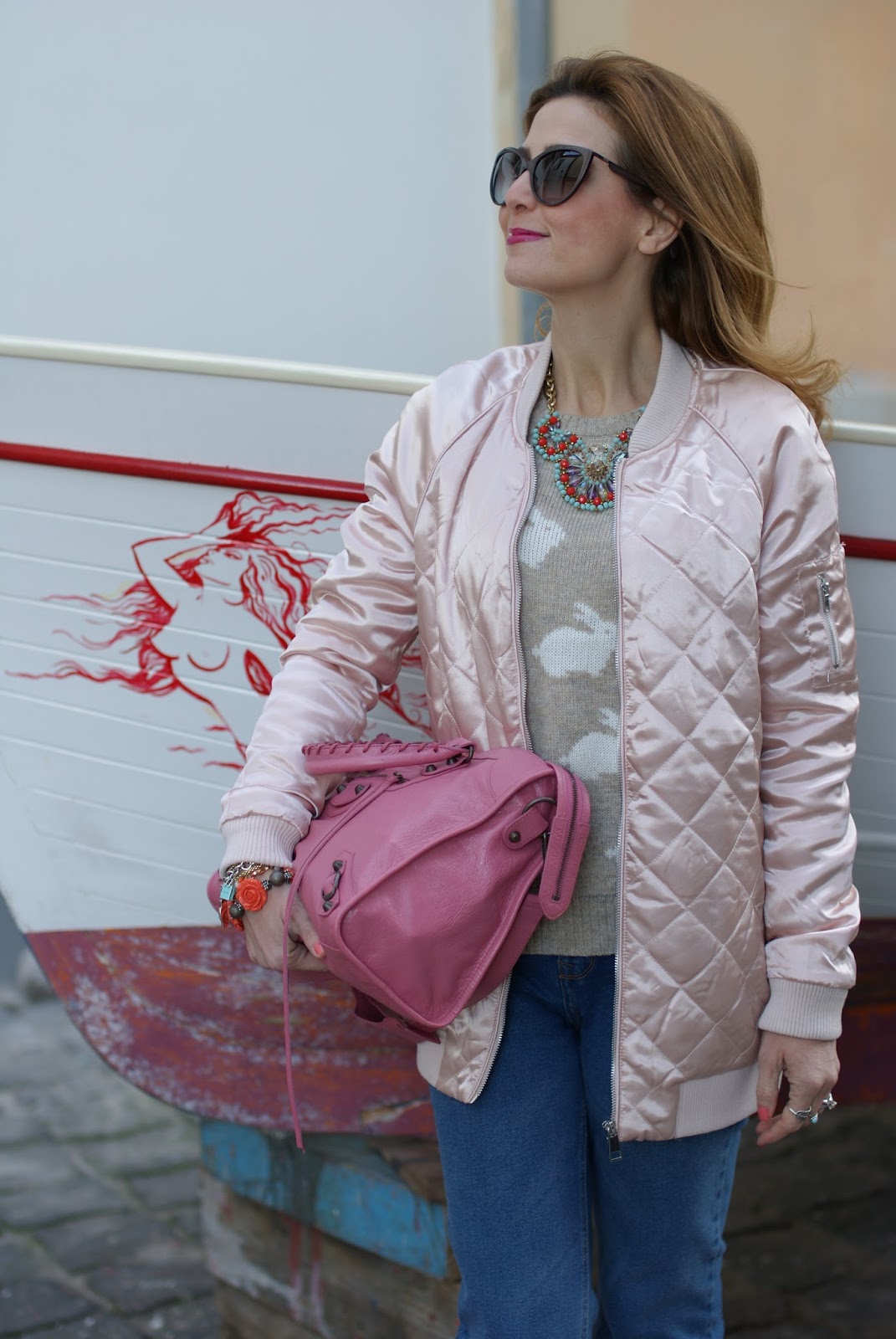 Casual glam: pink bomber jacket and uno8uno sneakers | Fashion and ...