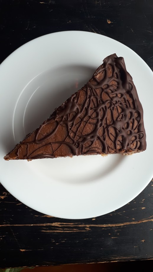 A sada Olja kuva: Reform torta sa lešnicima i kafom