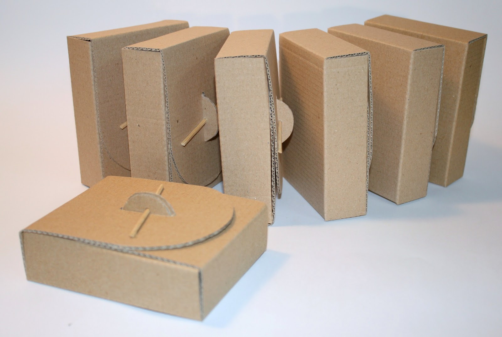 Cajitas de cartón reciclado