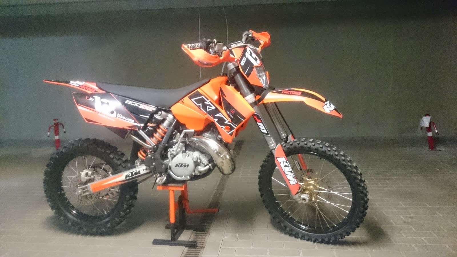 motoenZo: KTM - Ready to Race