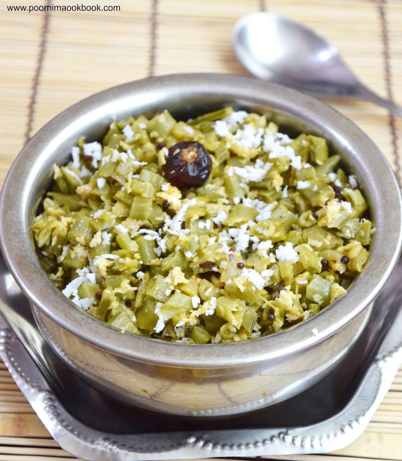 Poornima's Cook Book: Cluster Beans Stir Fry / Kothavarangai Poriyal