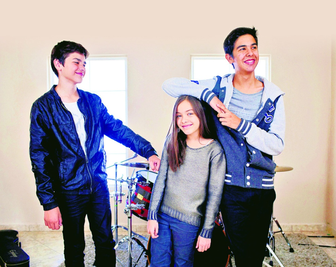 The Show, el nuevo cover de los Vazquez Sounds - Noticias de ...