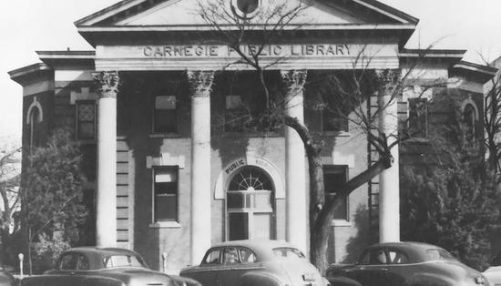 FourDogMom: Carnegie Public Library, Bryan, Texas