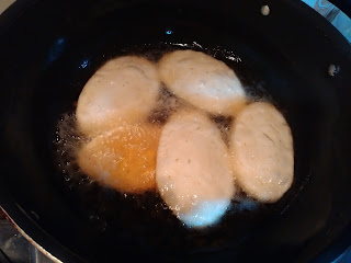 Ghar Ka Khana: Sweet mathri,(JIBE GOJA)