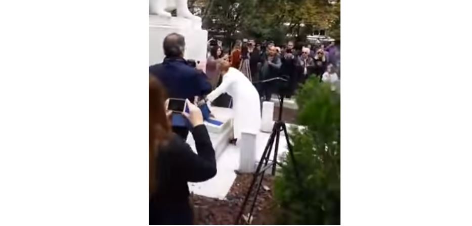 ΟΥΤΕ ΣΤΙΣ ΣΕΡΡΕΣ ΟΥΤΕ ΠΟΥΘΕΝΑ...!!! Άγριο κράξιμο στην Μαρία Κόλλια ...