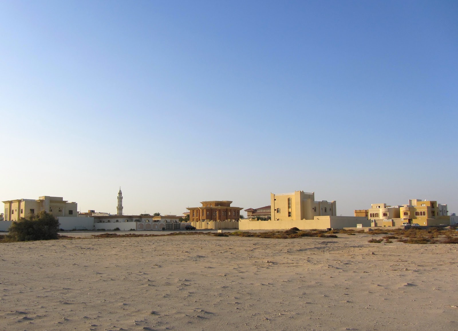 Life is short...: Around Qatar: Al-Wakra beach