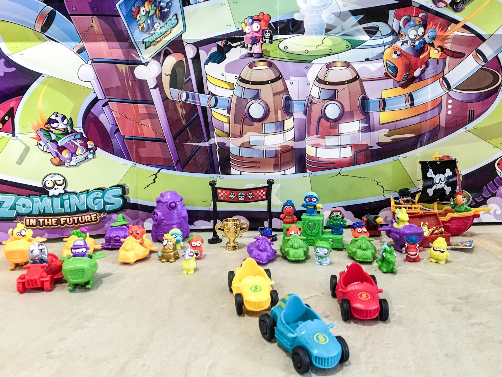 Hannah and The Mini Beasts: Zomlings Series 6