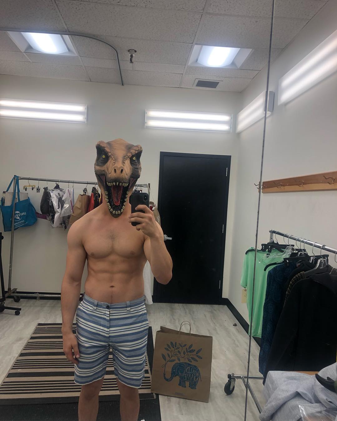 Alexis_Superfan's Shirtless Male Celebs: Zach Tinker (New on The Young ...