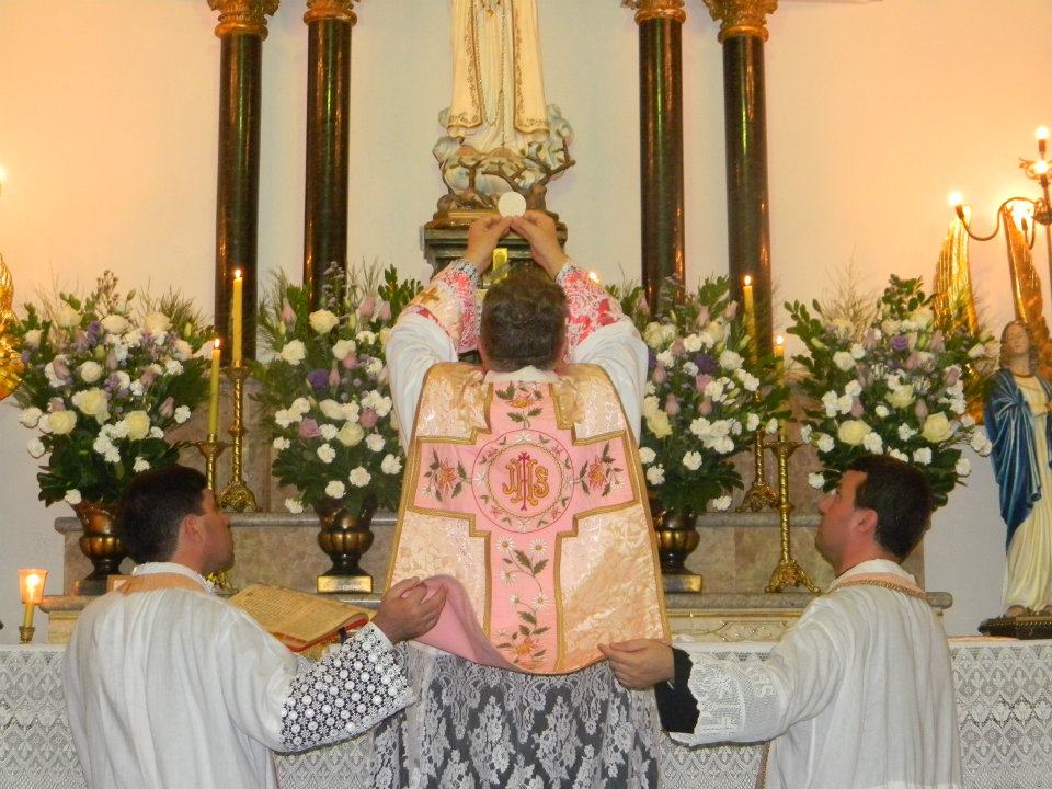 Santa Igreja: Rito da Tonsura em Itaperuna