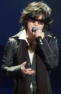 Zona Rock Dan Metal : TOSHI