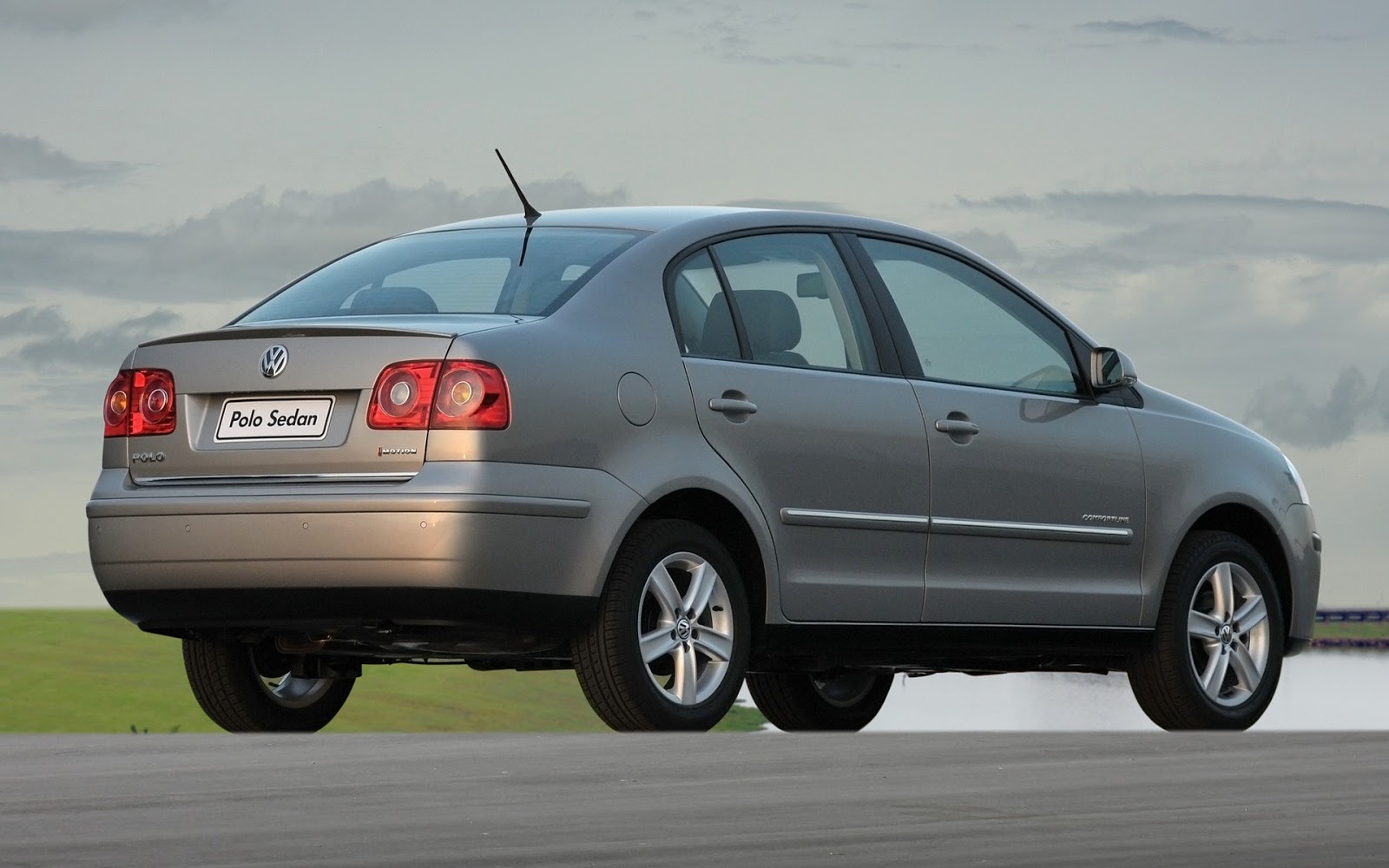 HISTÓRIA EM FOTOS - VOLKSWAGEN POLO