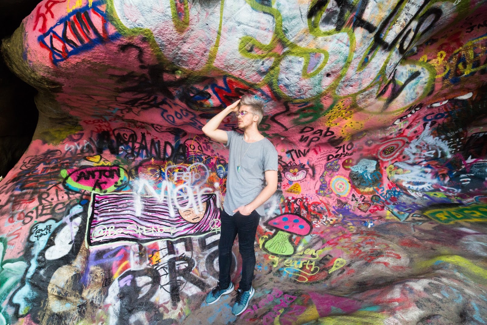 Jim Morrison Cave - hkcameraface