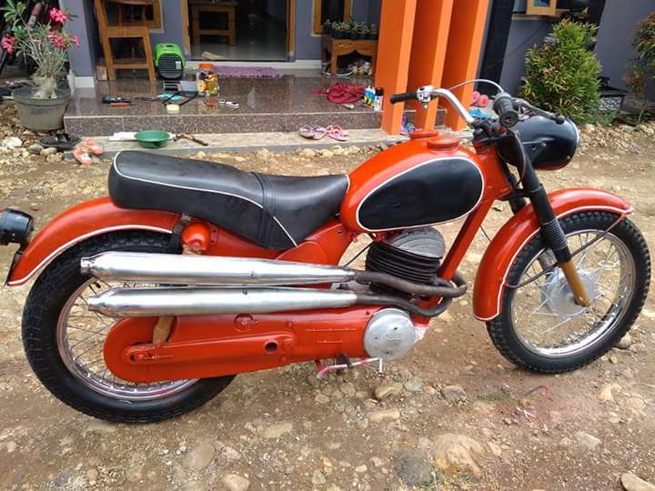 Dijual Motor Antik Puch 250cc austria - LAPAK MOBIL DAN MOTOR BEKAS